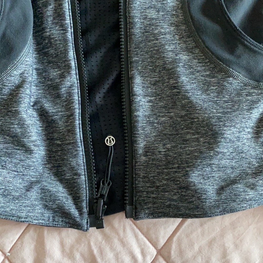 Lululemon Reversible Jacket With Thumbholes. - Gem